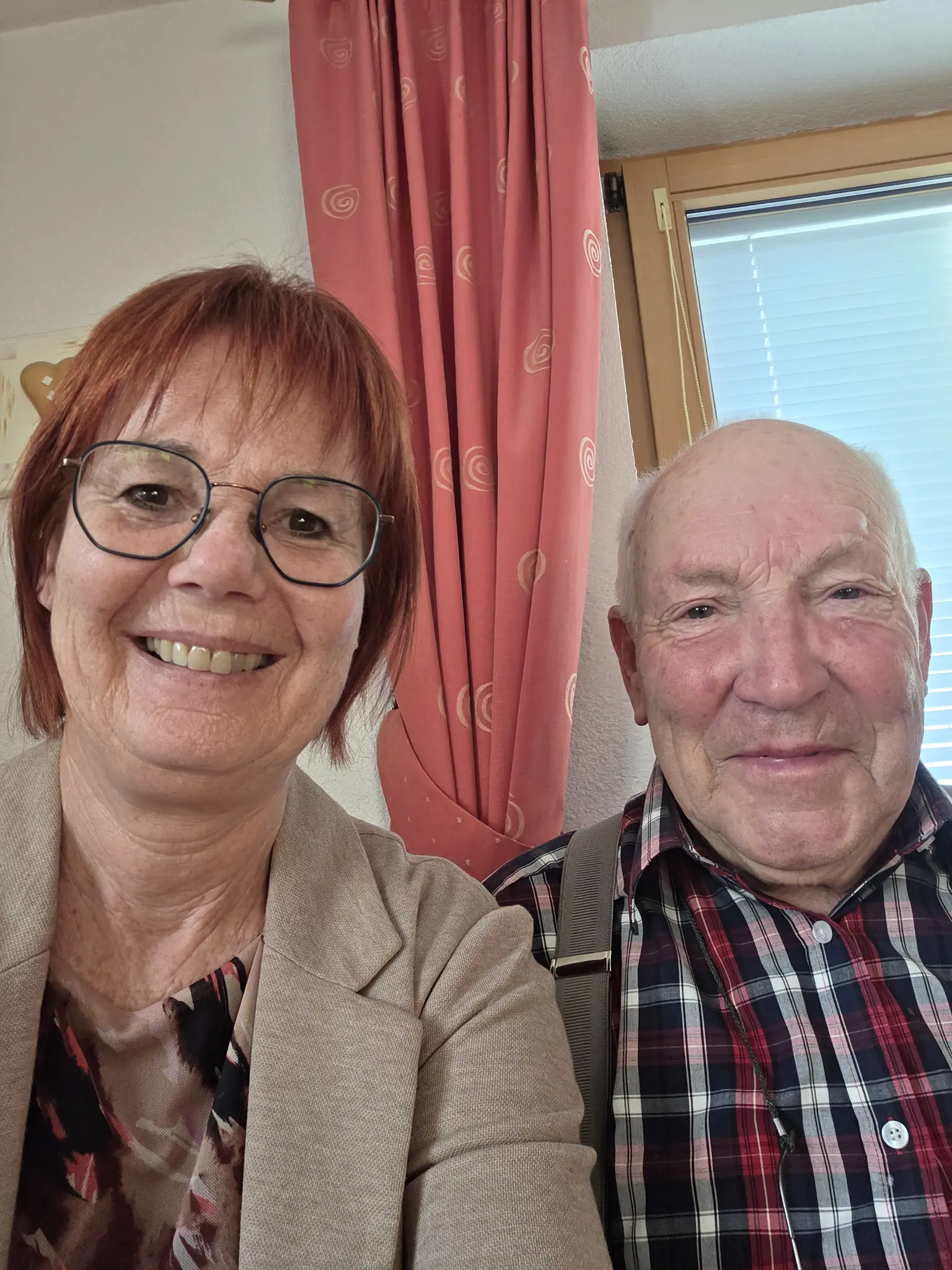 Gemeinde Lechaschau: Glückwünsche zum 85er von Otto Huber - Reutte