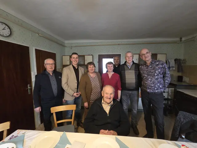 Gratulationen in Gastern: Oskar Dangl feiert seinen 95. Geburtstag ...