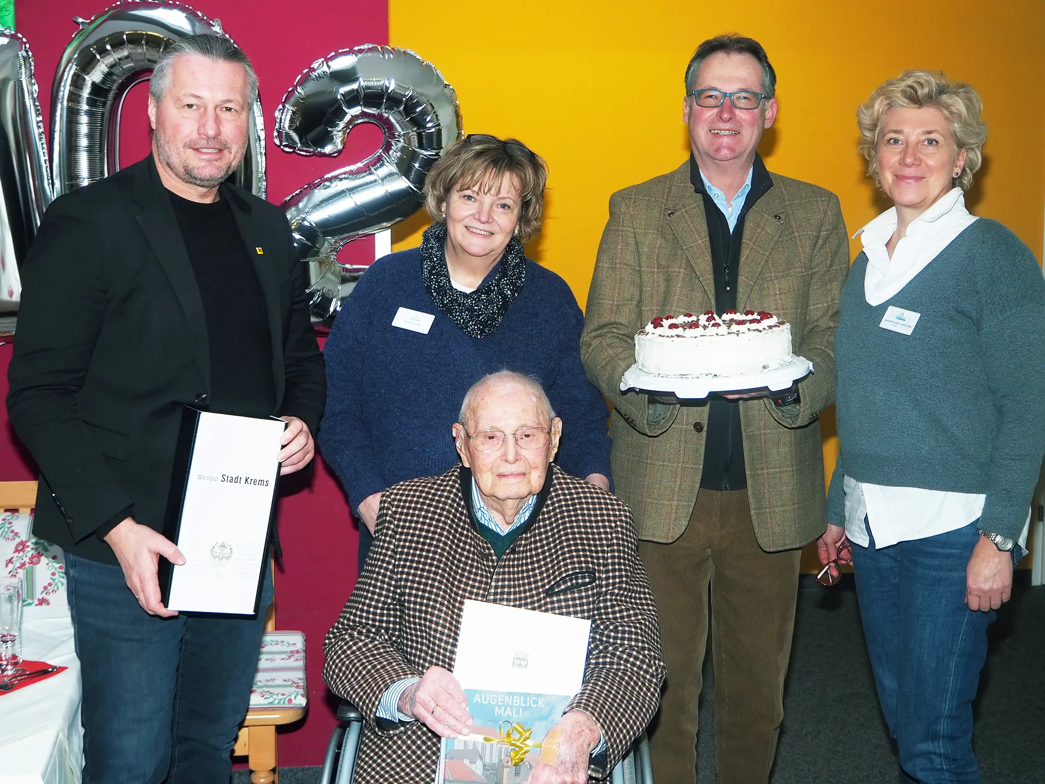 Hohes Alter geehrt: Herwig Eigel 102 Jahre alt – Stadt Krems feiert den ...