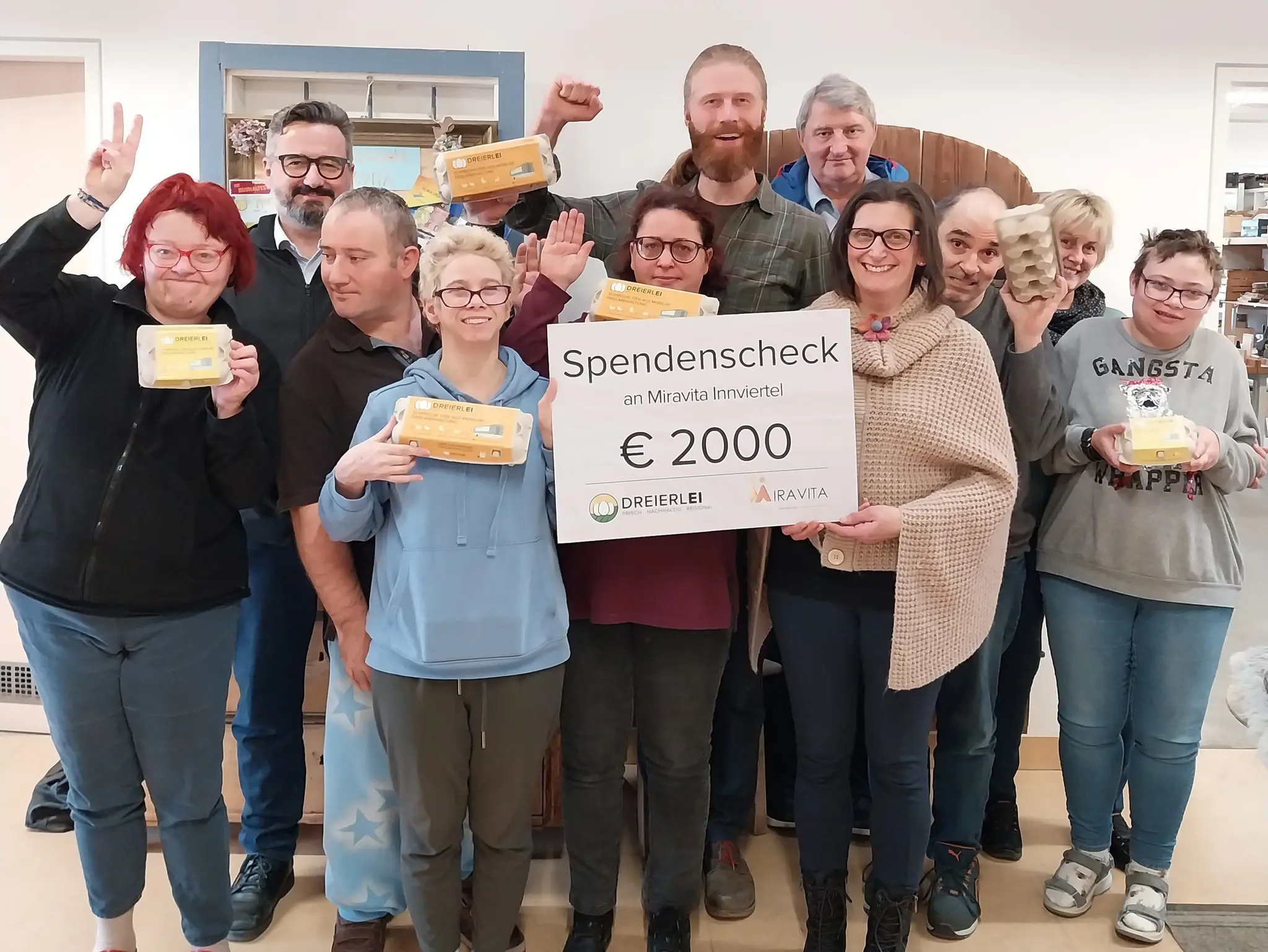 Sammelaktion: Hof "Dreierlei" spendet 2.000 Euro an Miravita - Ried