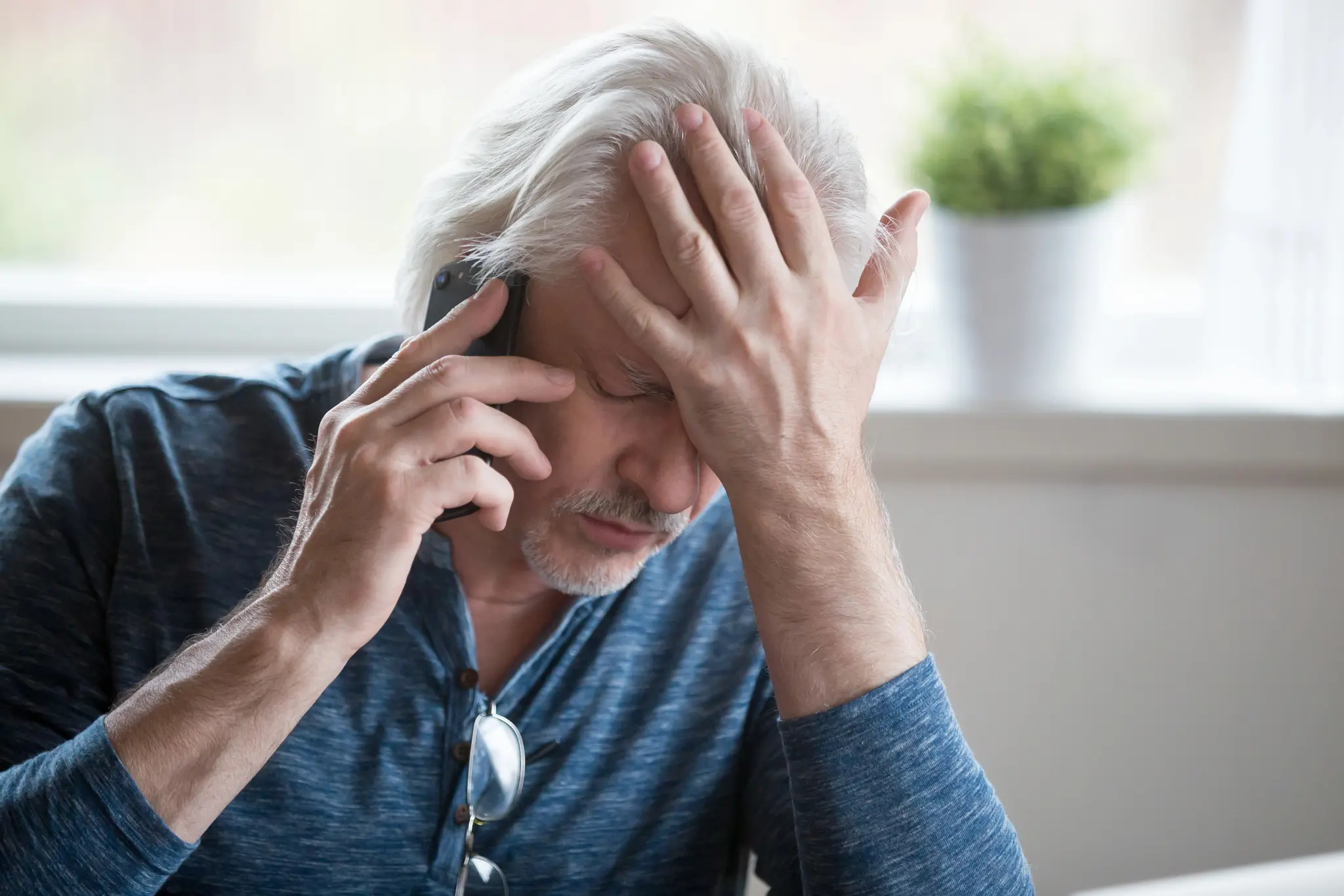 Vorsicht vor Telefonbetrug: Falsche Polizisten holen echtes Geld ...