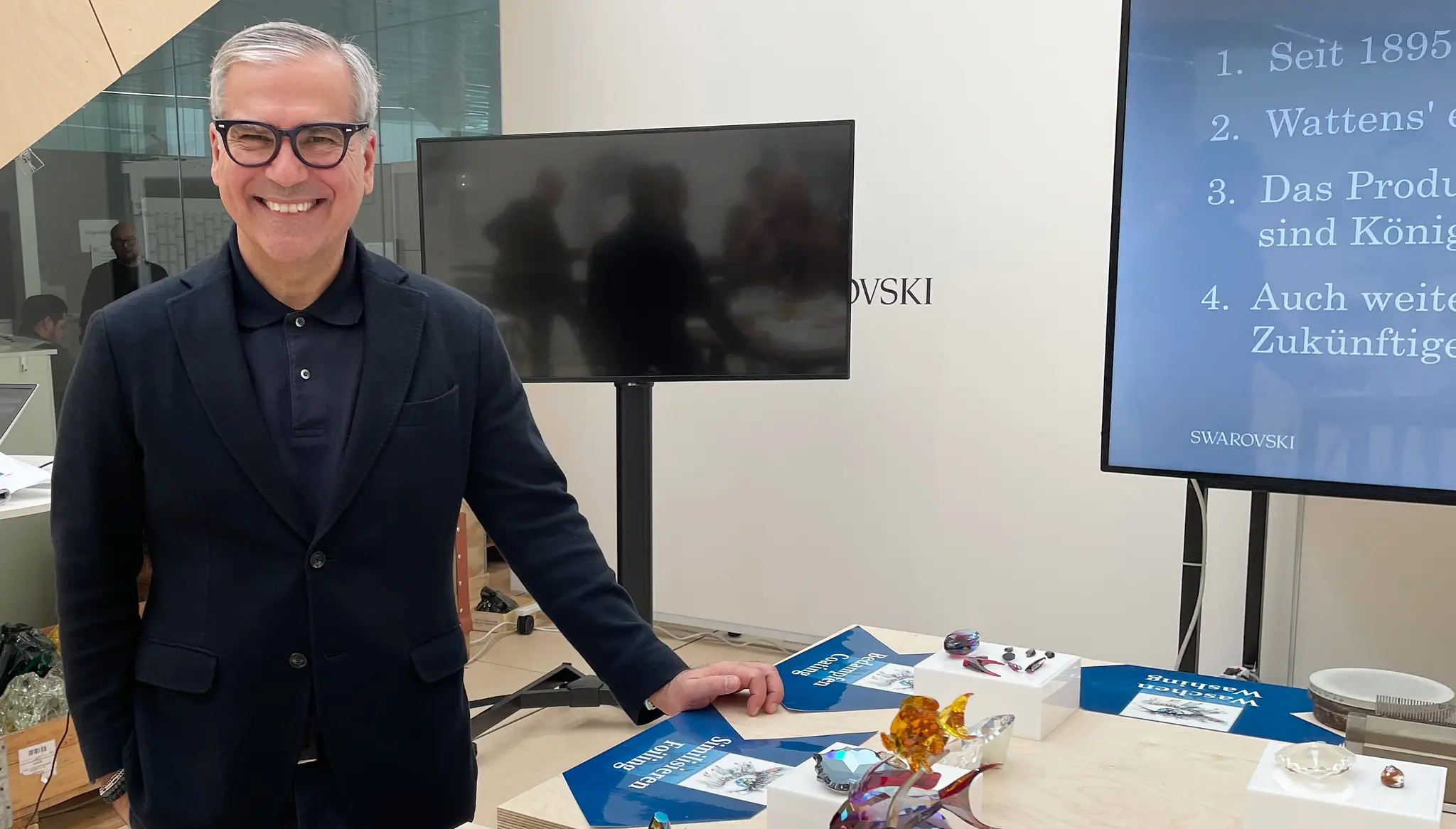 Kristallkonzern glänzt mit Rekordzahlen: Swarovski: Geschäftszahlen für ...