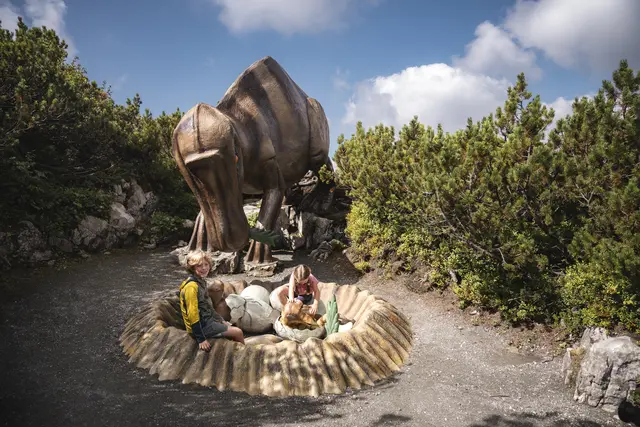 Familienhit Steinplatte: Der Sommer der Urzeit-Entdecker im Triassic ...