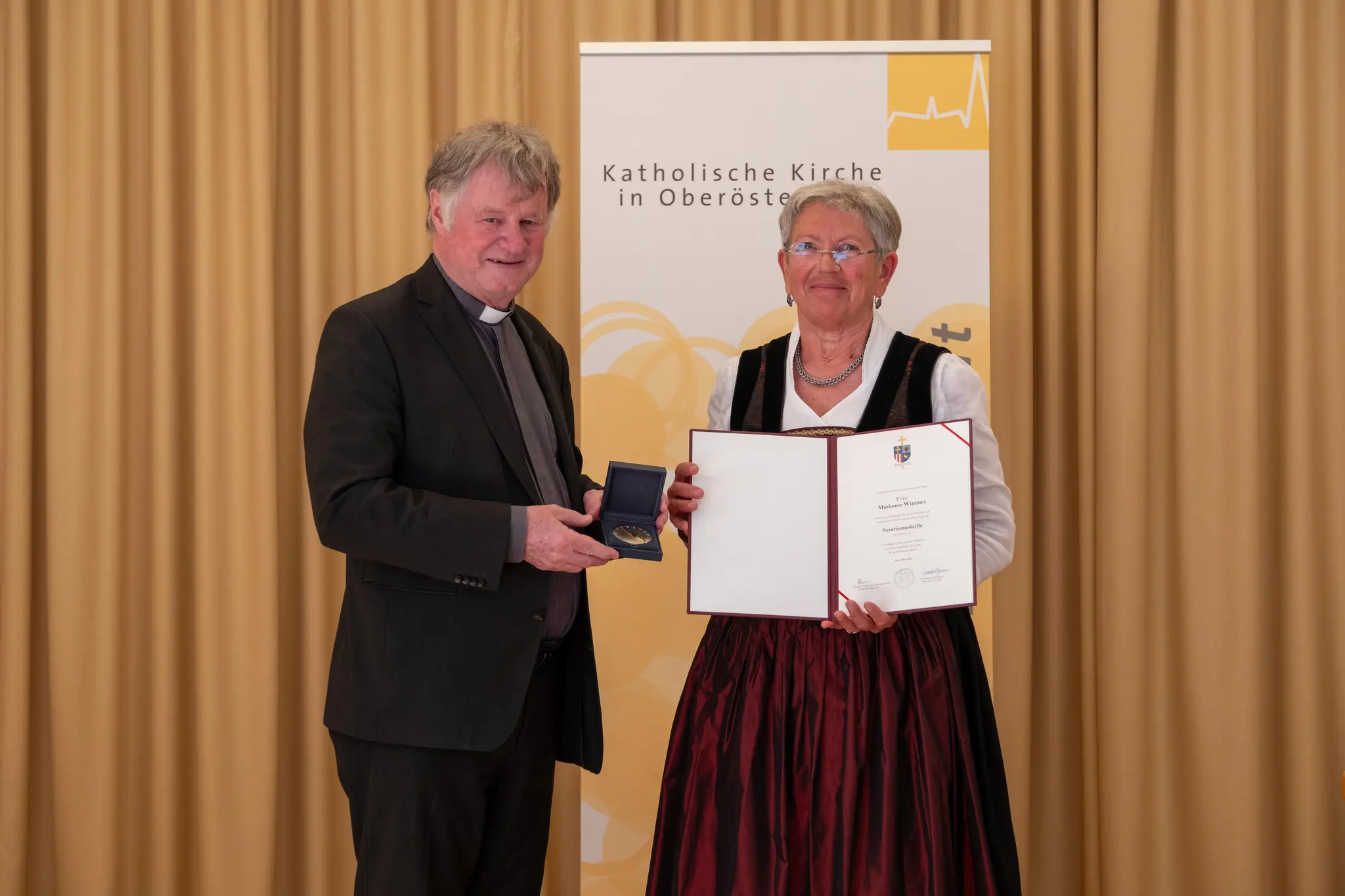 Für Engagement in der Pfarre: Severin-Medaille für zwei St ...