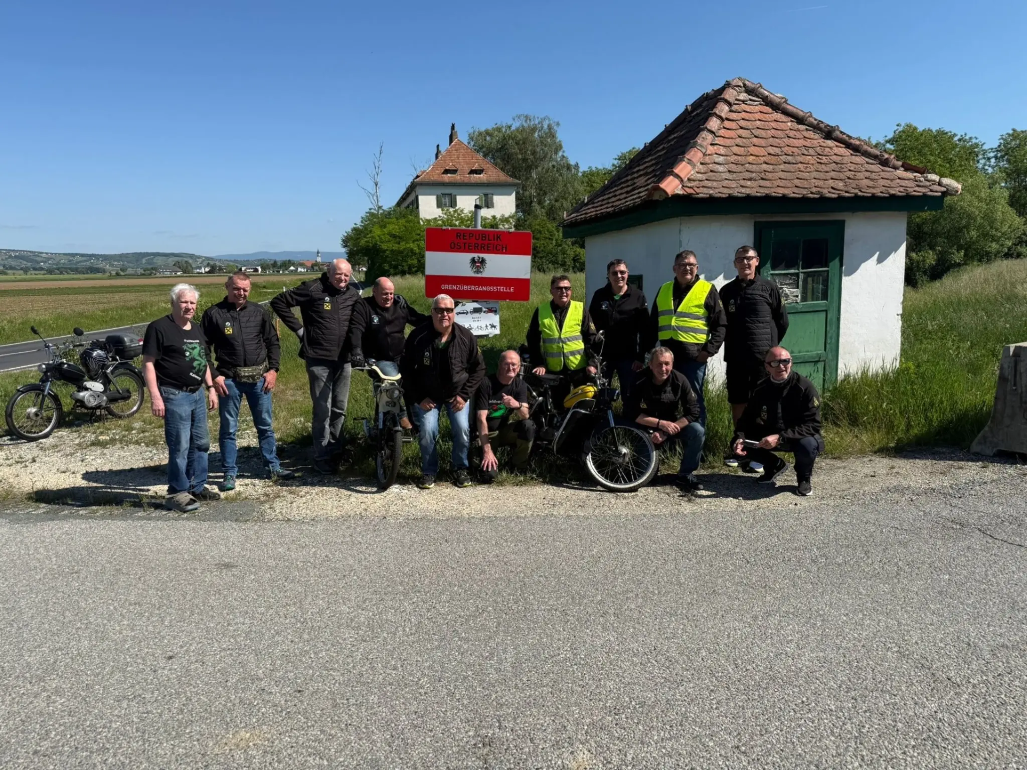 Puchfreunde Kalwang: Mit 65 Jahre alten Puch-Mopeds über 500 Kilometer ...