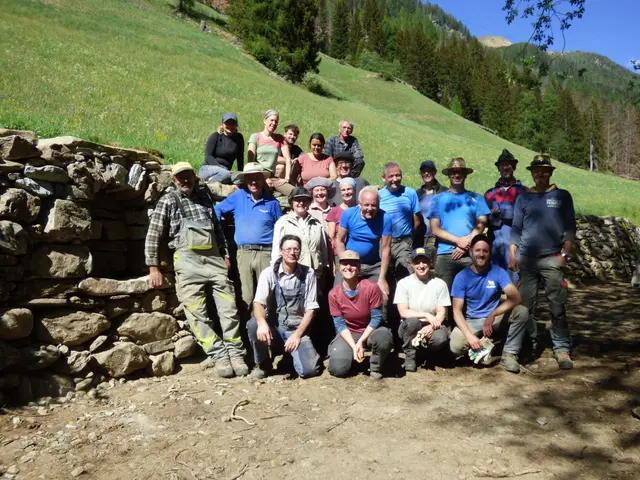 25 Meter echte Handarbeit: 60 Tonnen Stein wurde eine neue Mauer - Osttirol