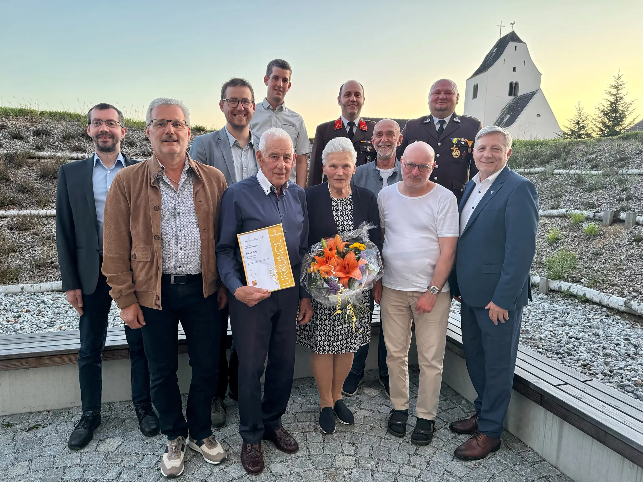Jubiläum: Gemeinde Schweiggers würdigt Anton Hipp zum 85. Geburtstag ...