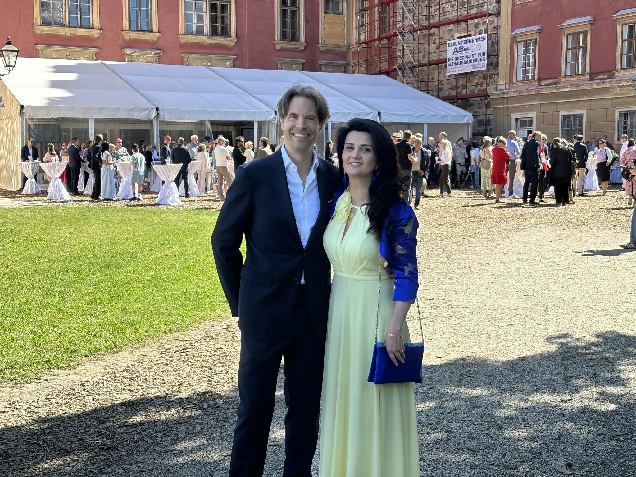 Schloss Prugg öffnet: Nach 800 Jahren – Alte Mauern erzählen neue ...