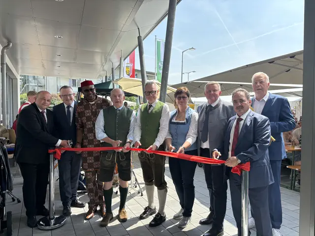 Bildergalerie: Neues Gemeindezentrum Saxen mit großem Fest eröffnet - Perg