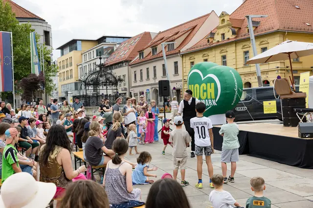 Zum 39. und letzten Mal: „Bruck erzählt“ verzauberte die Stadt - Bruck ...