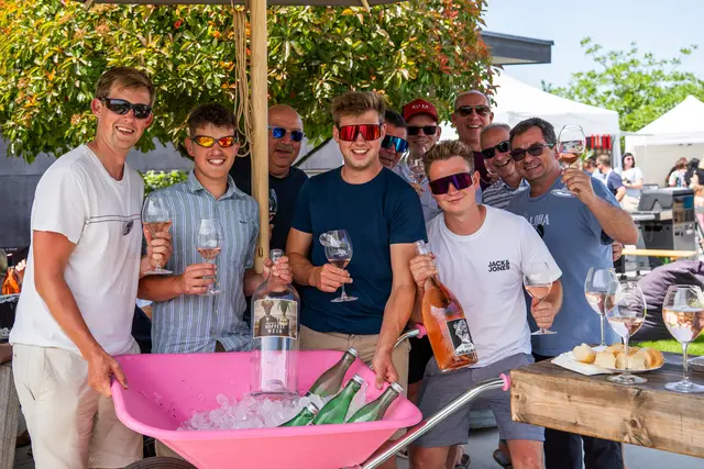 Voller Erfolg: Ausgelassenes Hoffest bei Winzer Hannes Reeh in Andau ...