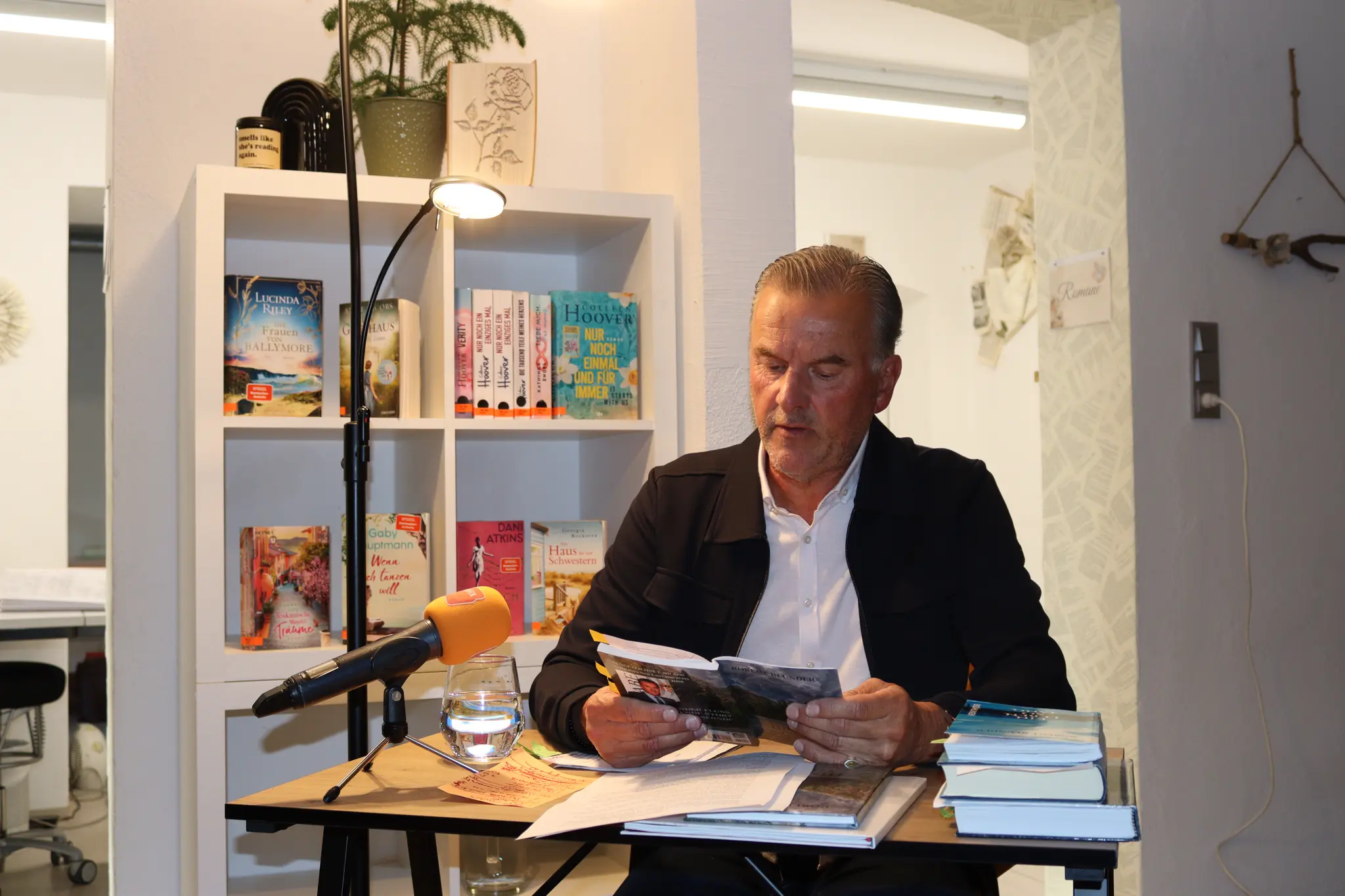 Biografie trifft literarische Klasse: Lesung von Dr. Robert Blunder in ...