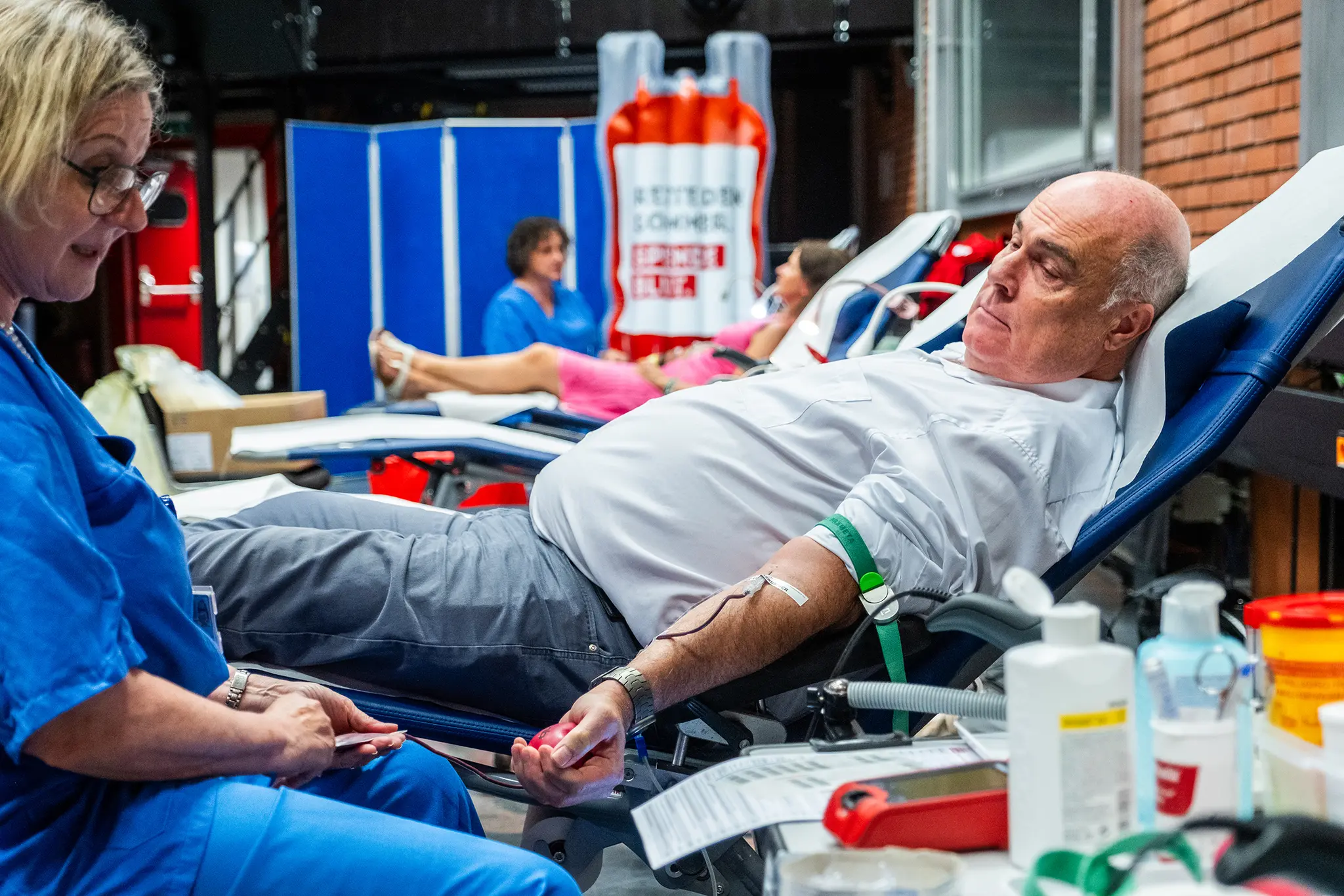 Blutspenden jetzt: Blutkonserven werden knapp, Spender dringend gesucht ...