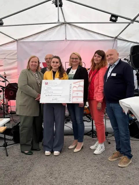 Sommerfest: Bestattung "Feba" spendet tausende Euro an Wienerwald ...
