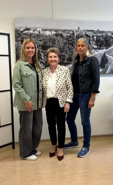 Besuch aus Lanzenkirchen: Sabina Doria und Katja Lang zu Gast im Wiener ...