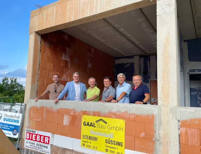 Wohnbau: Gleichenfeier auf Güssinger Wohnungs-Arztpraxis-Baustelle ...