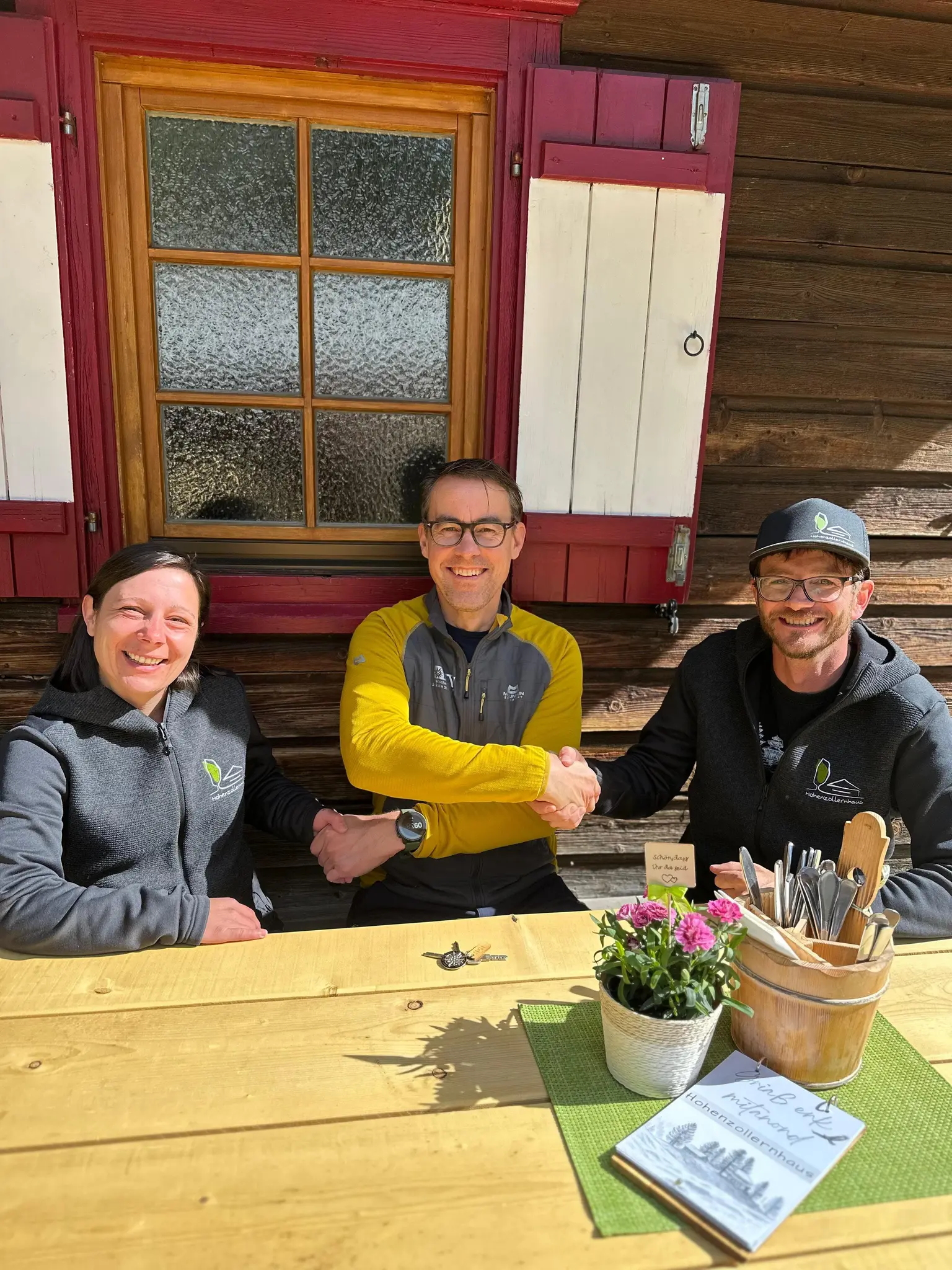 Alpenhaus neu aufgestellt: Frischer Wind am Hohenzollernhaus in der ...
