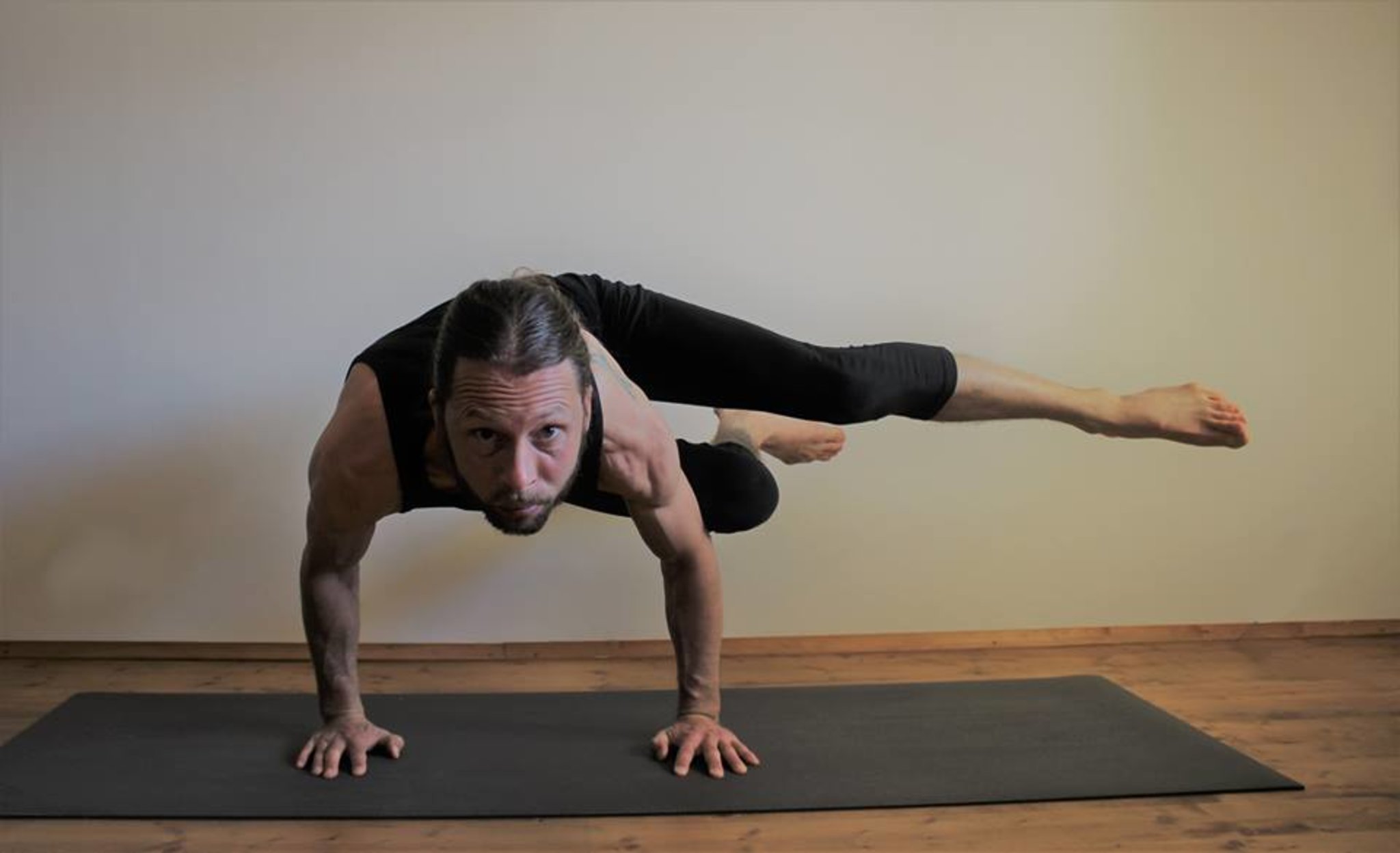 ASHTANGA YOGA mit Mike Büchel