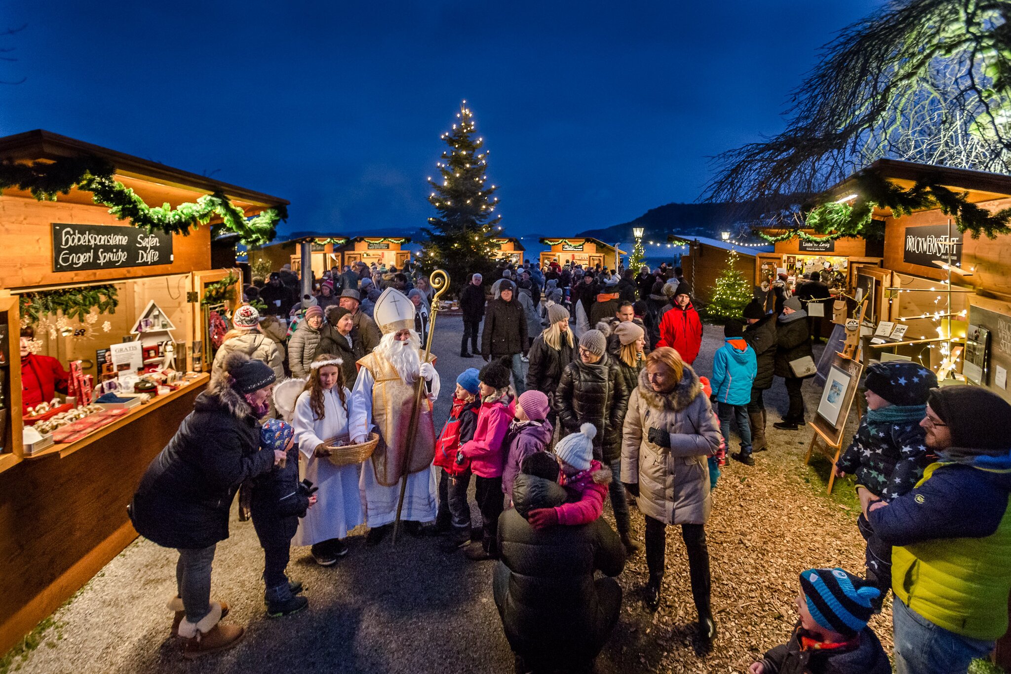Mattseer Adventmarkt am See