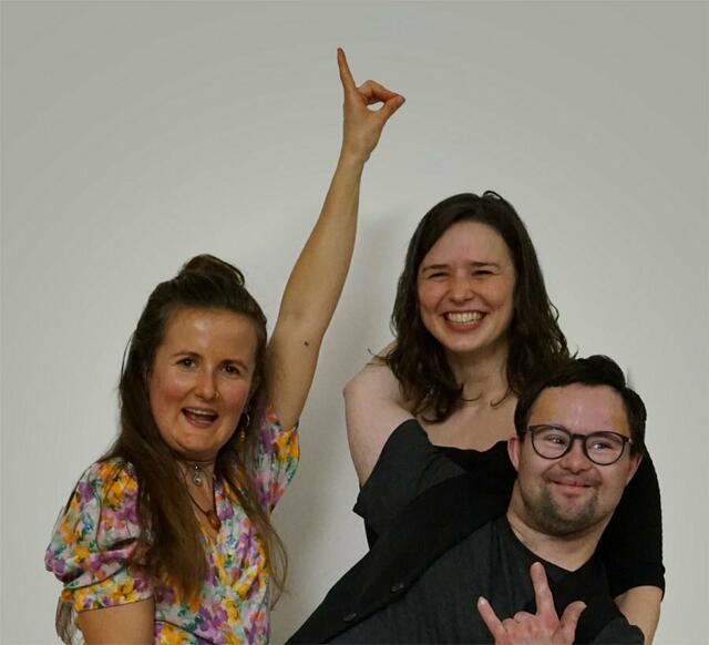 Public Moves: Anna Friedhofen & Elisabeth Pieper & Mathias Posch Mixed ...