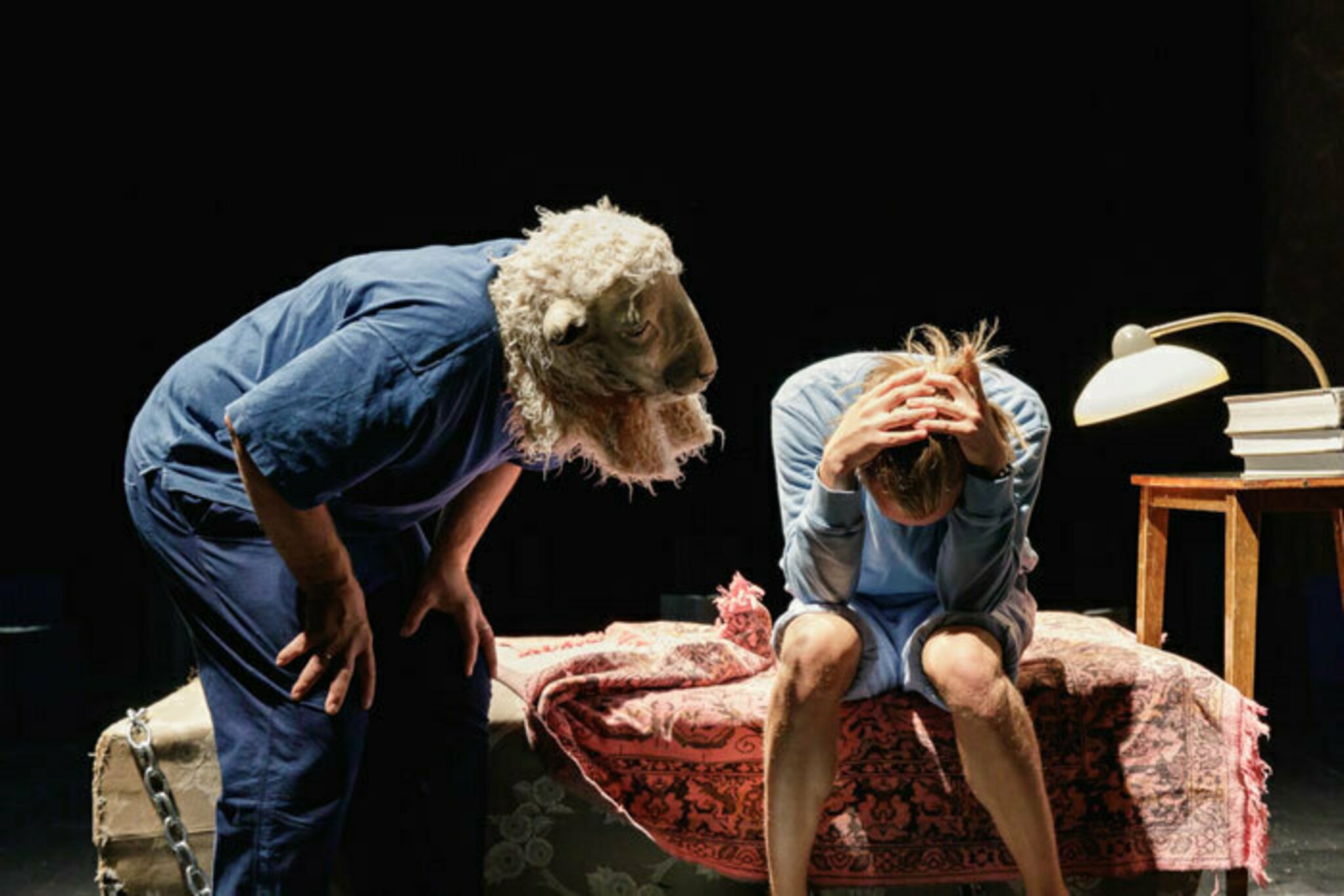 "Die unheimliche Bibliothek" im Odeon Theater erleben