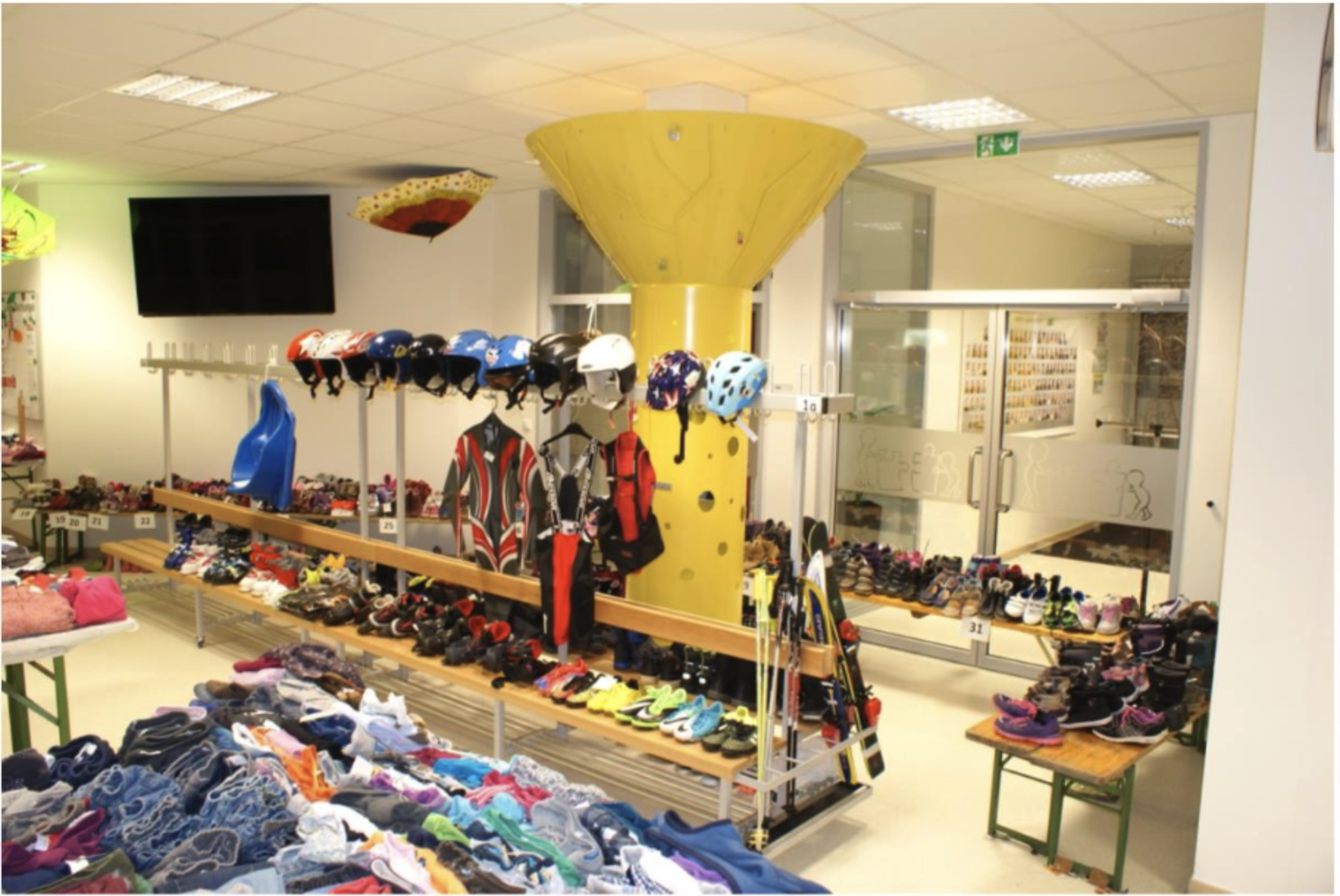 Kinderartikel-Tauschbasar in St. Agatha: Baby- und Kinderbekleidung ...