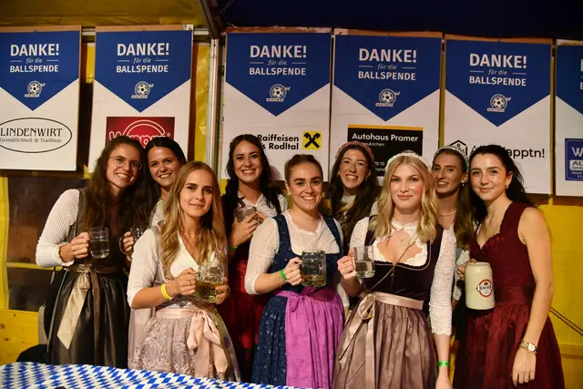 O´zapft is“ heißt es bereits zum 15. Mal am Oberneukirchner Oktoberfest