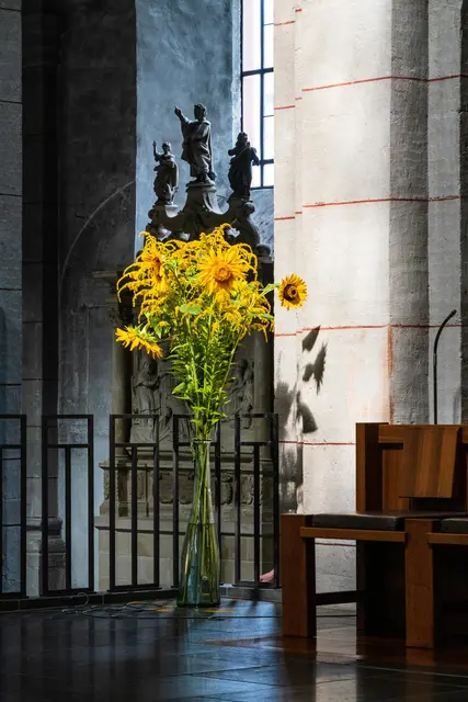 Eröffnung der Gemeinschaftsausstellung „Flores spes – Blumen der Hoffnung“