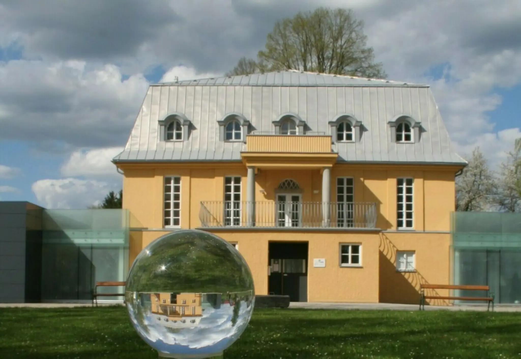 „3D Bilderwelt – Anaglyphen & Hologramme“ in der Villa sinnenreich
