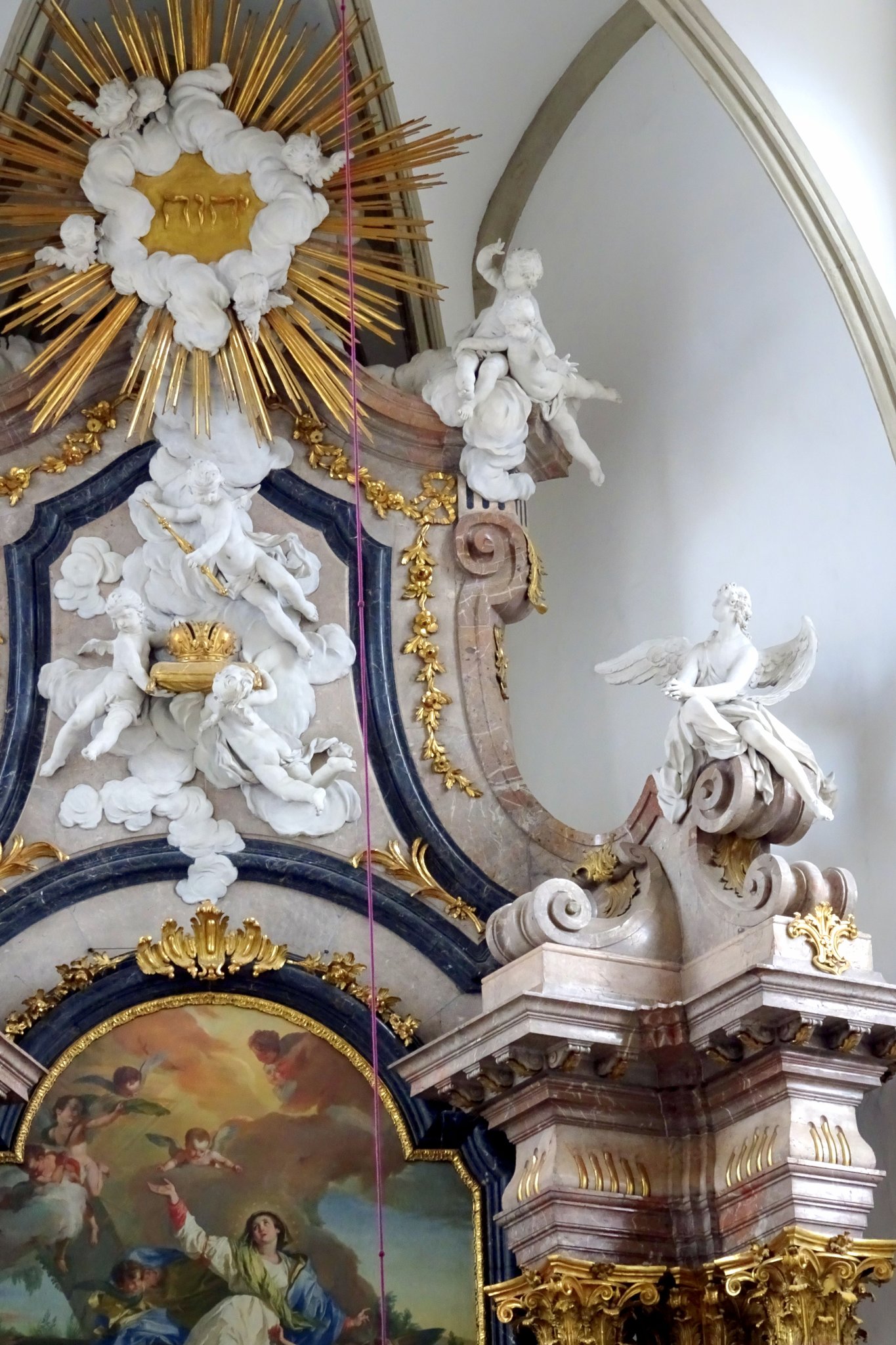 JHWH, Sehenswertes im Dom