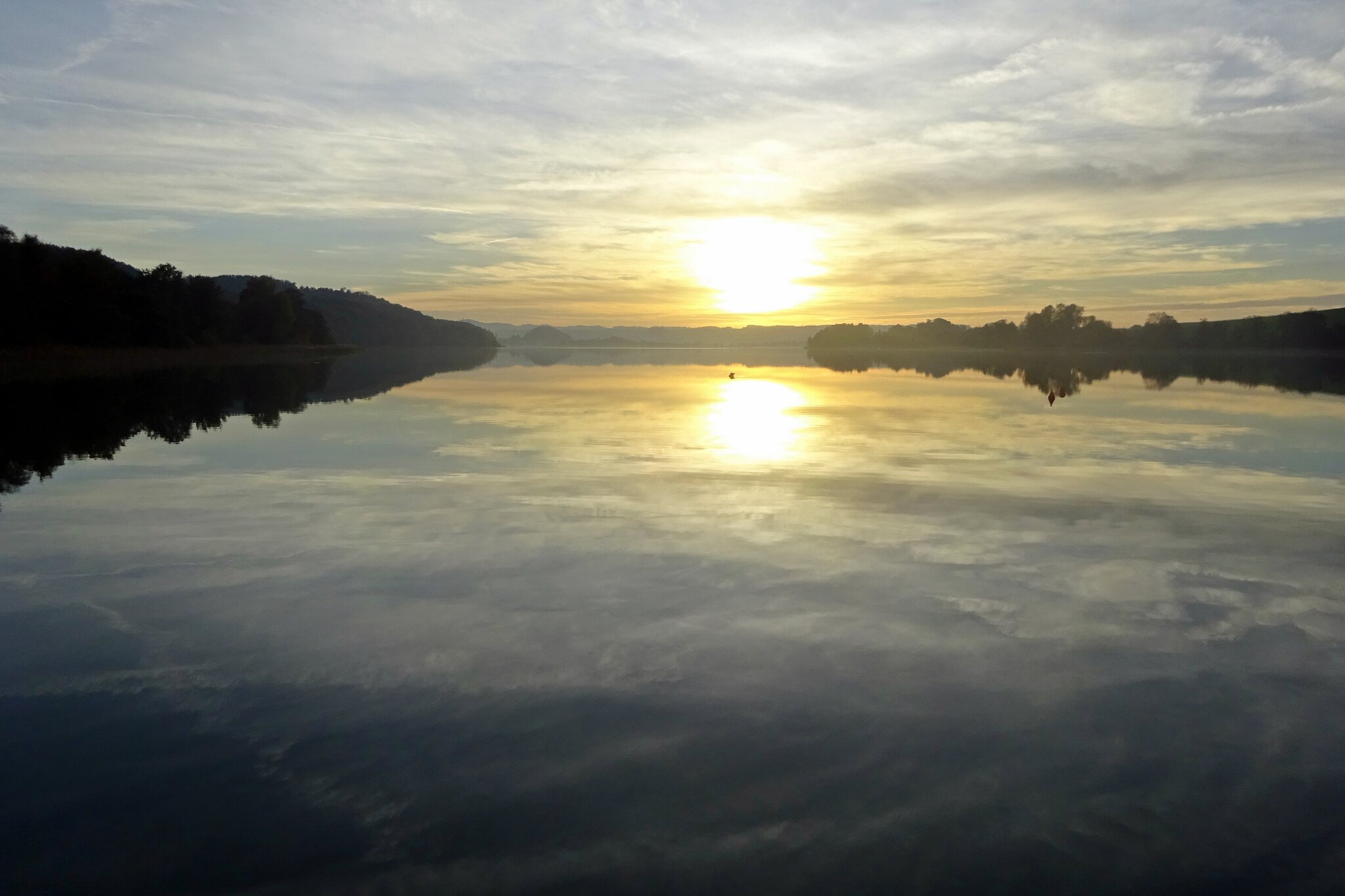 Sonnenuntergang über den Mattsee vom Strandbad Lochen....