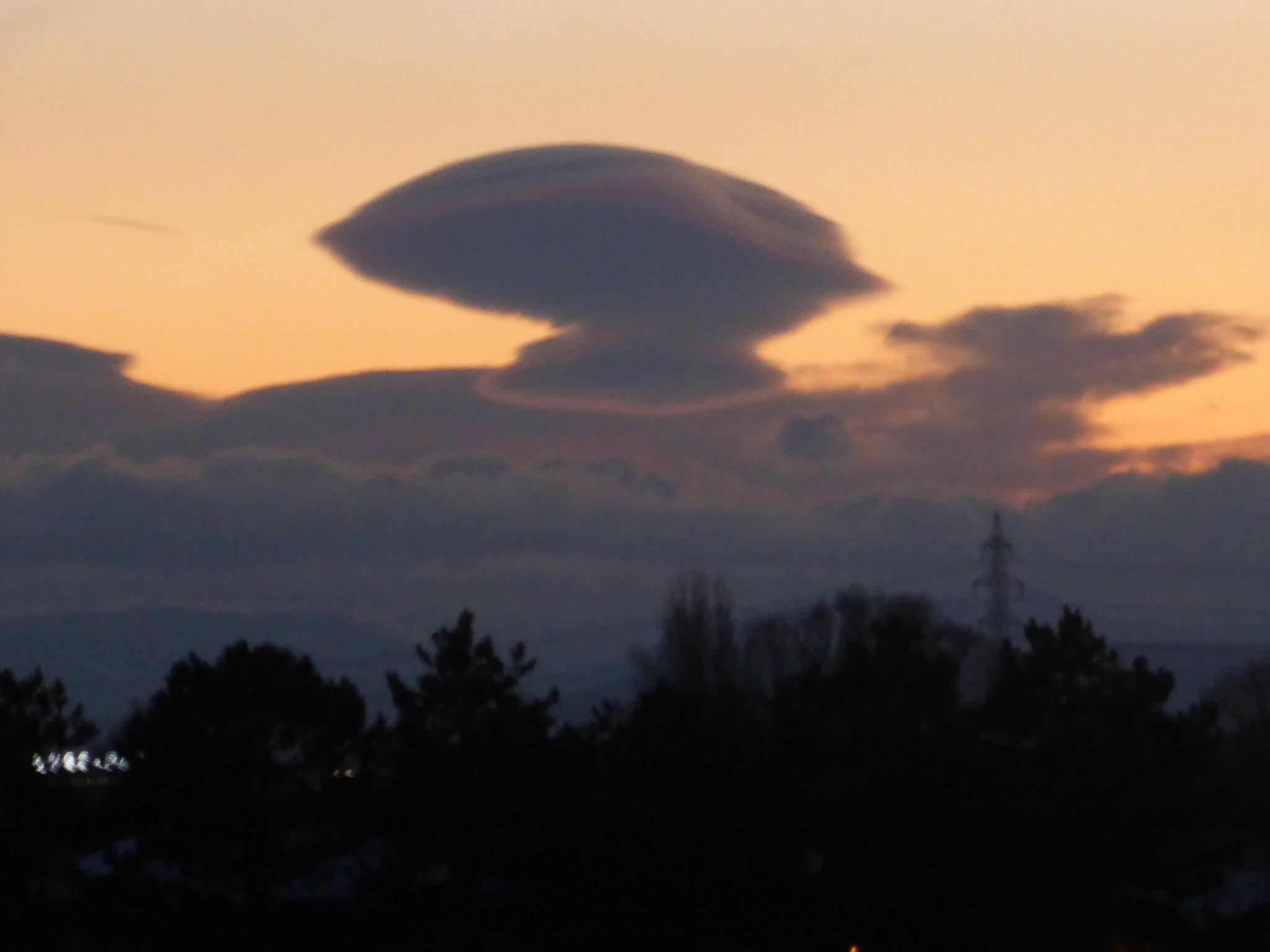 Wolkenkino: Atompilz