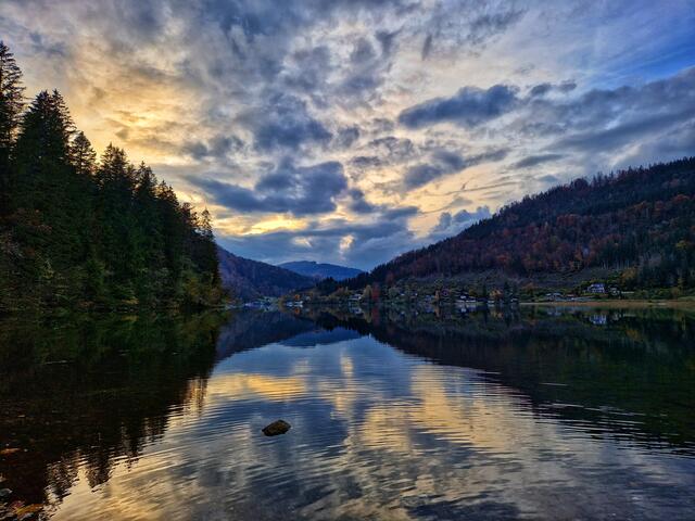 Herbstliche Abendstimmung am Lunzer See