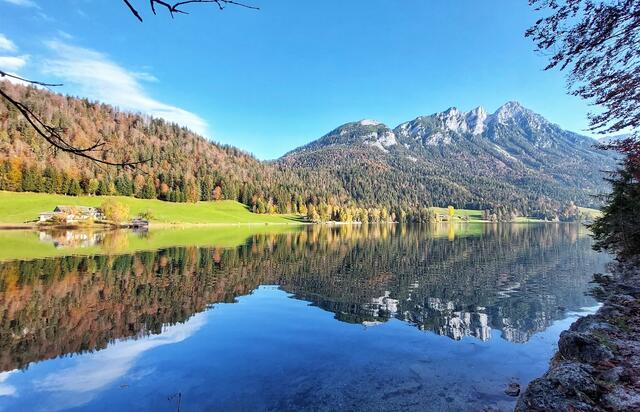 Der Wilde Kaiser spiegelt sich im Hintersteiner See