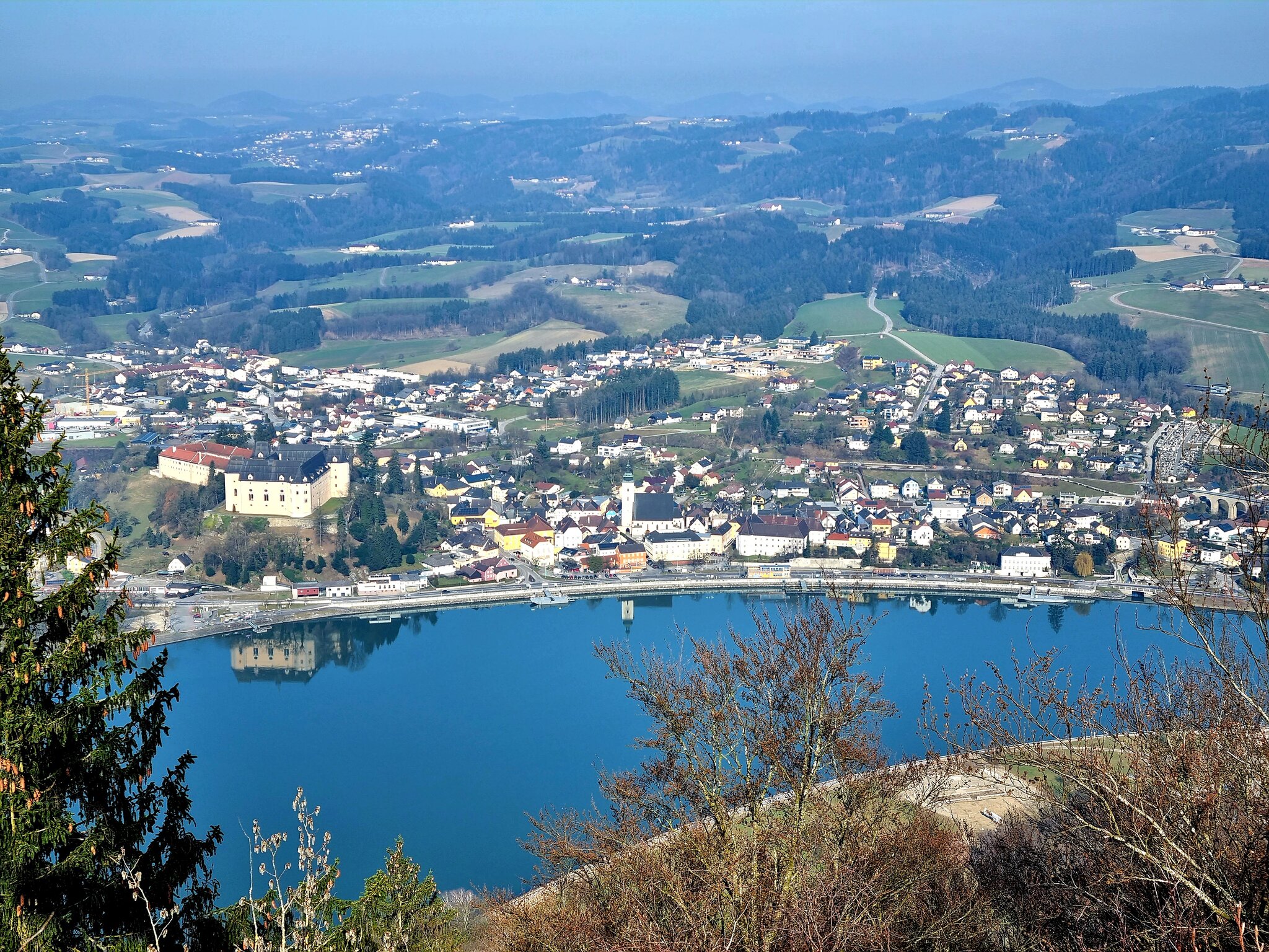 An der schönen blauen Donau 🤩 - Ausblick vom Gipfelstein nach Grein