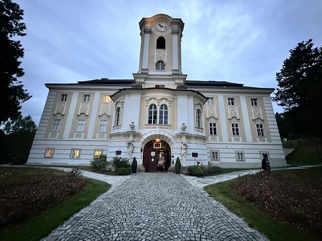 #49plus Schloß Rosenau