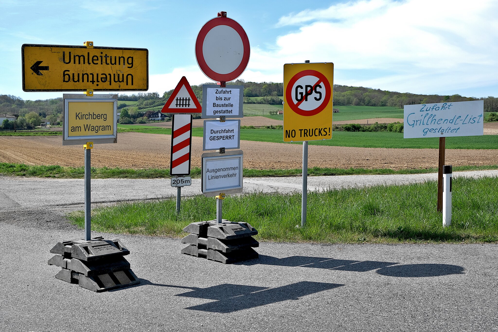 Verbote/Hinweise/Aufforderungen......