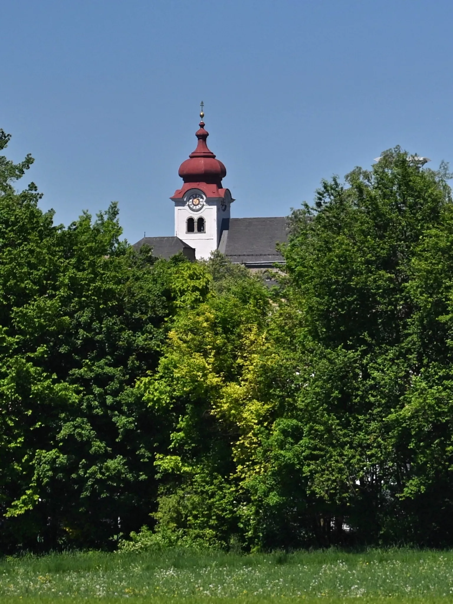 Der Turm der Stiftkirche Nonnberg ...