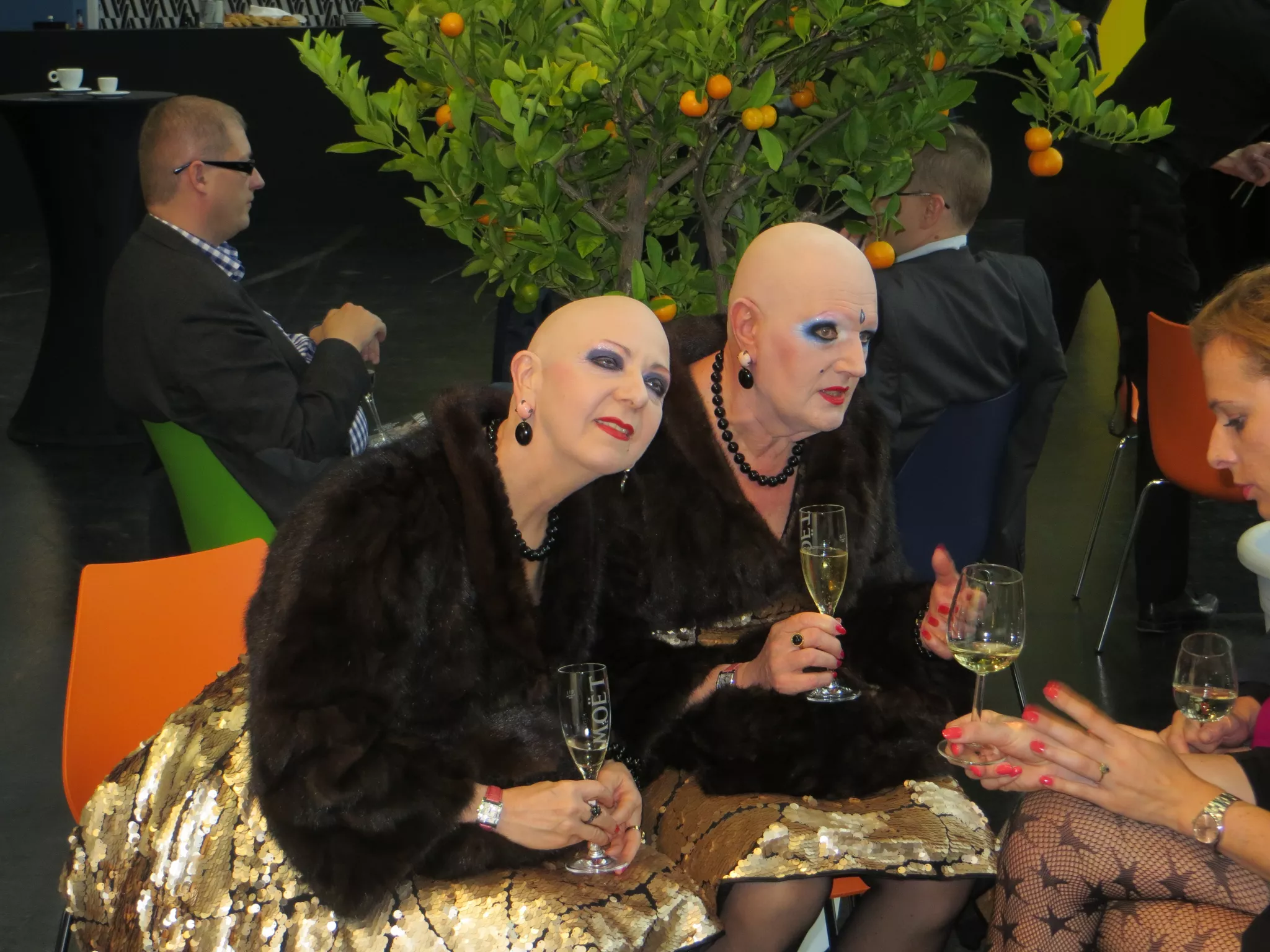 Eva & Adele, ein Kunstbegriff! Leider ist Eva (Ernst), geborener Wiener ...