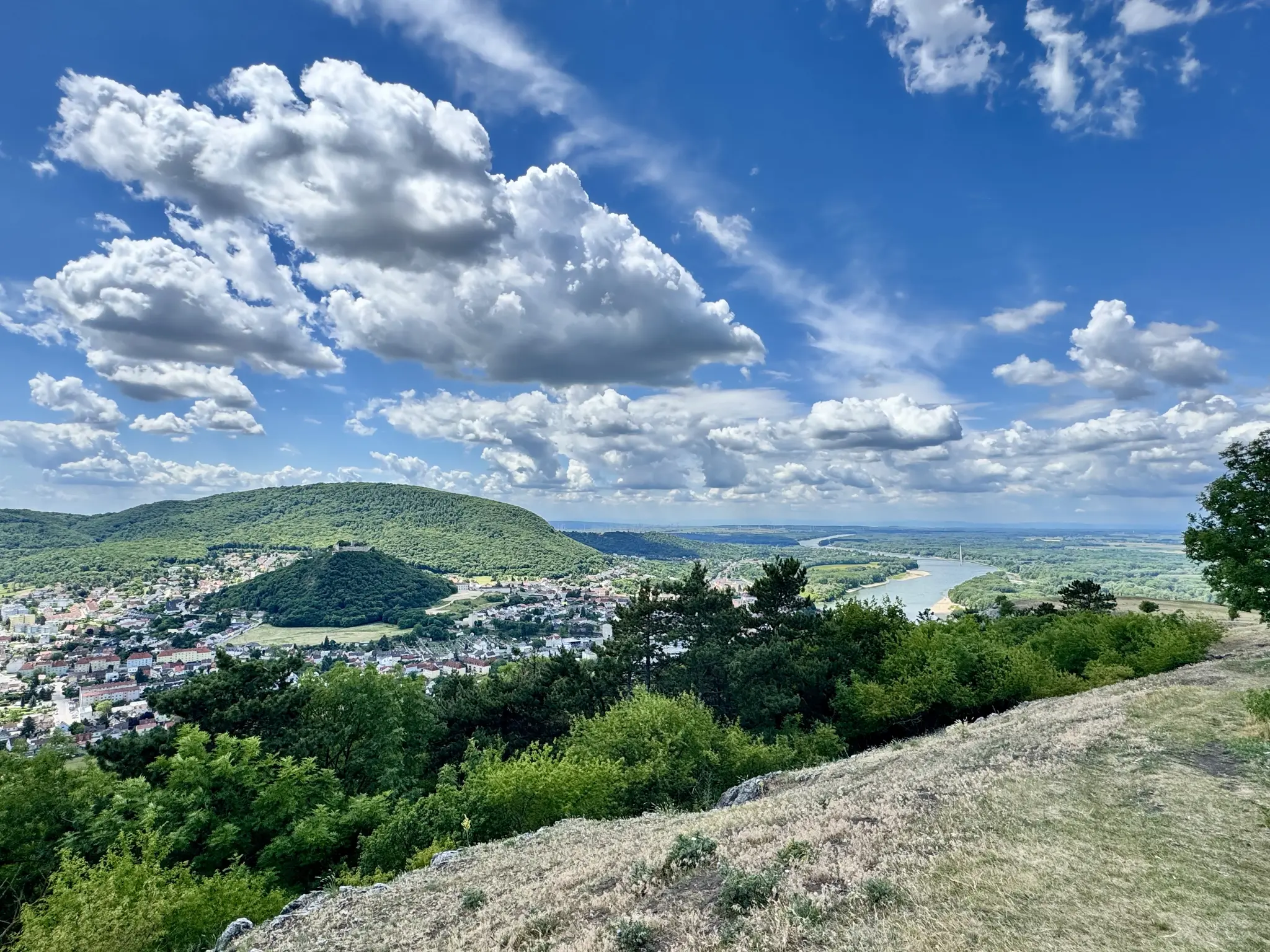 WUNDERSCHÖNER AUSBLICK MIT IMPOSANTEN WOLKENGEBILDEN