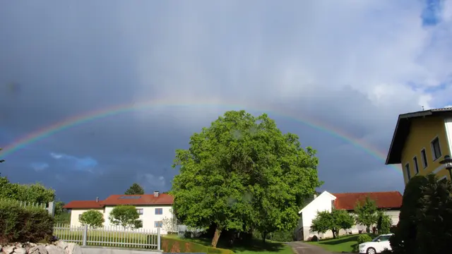 Ein 🌈REGENBOGEN über Alkersdorf/ St. Georgen im Attergau