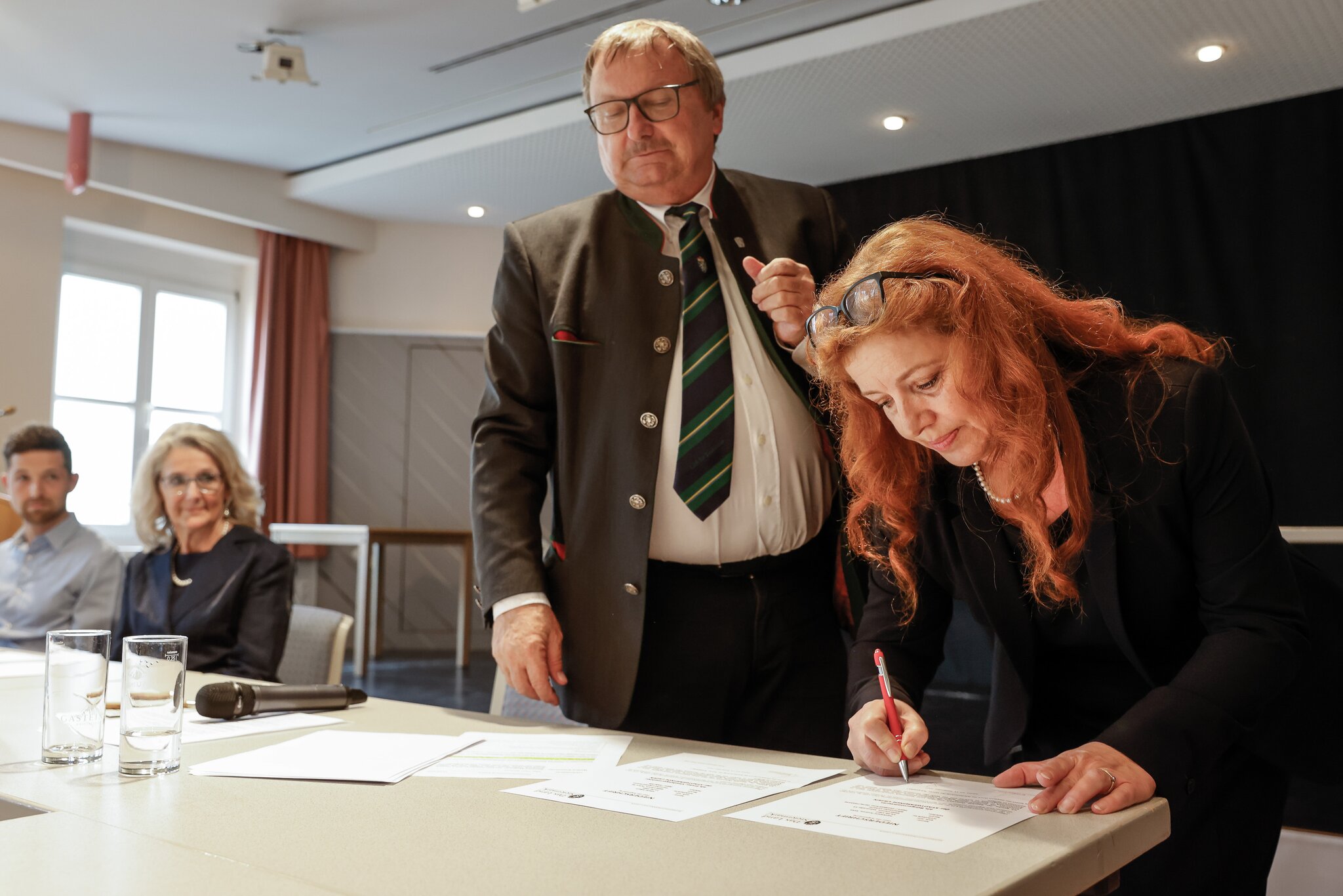 Amtsübergabe: Andrea Heinrich ist neue Bürgermeisterin von Liezen - Liezen