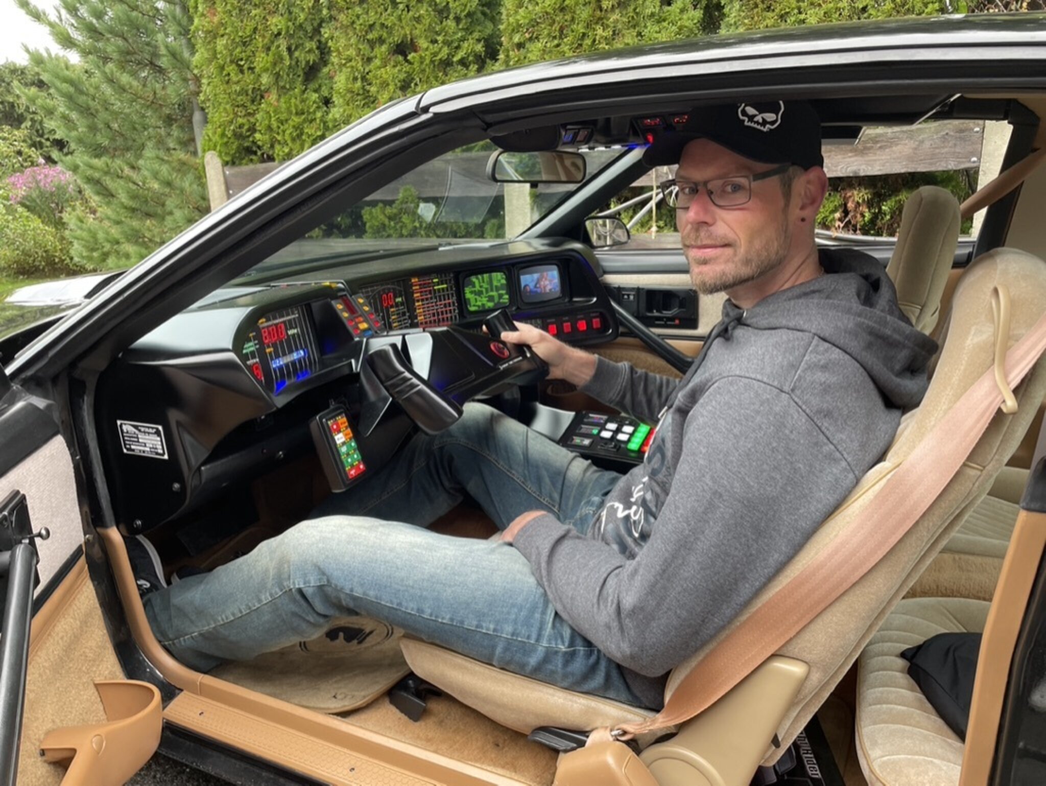 40 Jahre Knight Rider: Kultauto K.I.T.T. cruist jetzt durch Villach ...