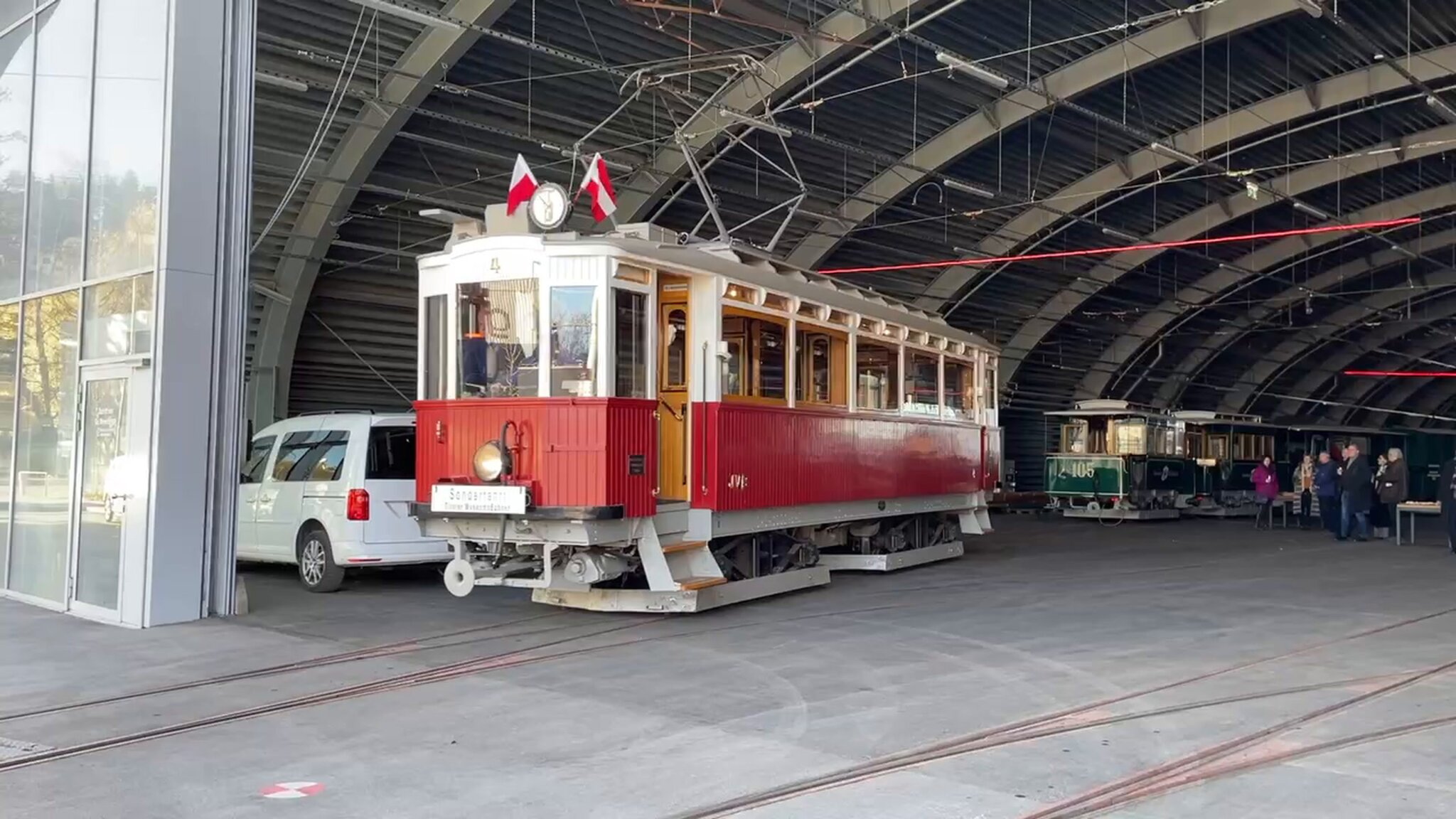 Straßenbahnlinie 4 über 34 Jahre lang saniert: Die "Haller Trampel ...