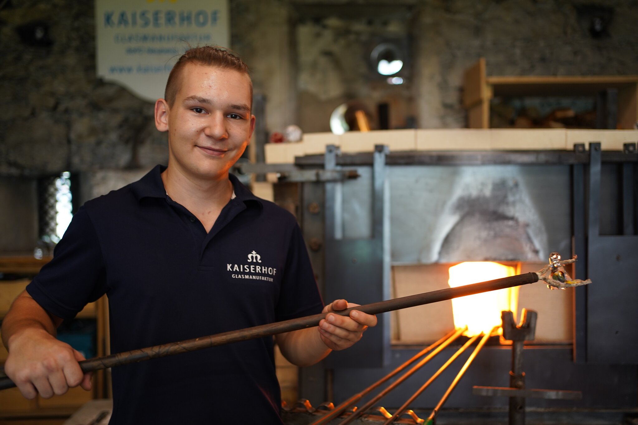 Karriere mit Lehre: Der einzige Glasmacher-Lehrling in ganz Österreich ...
