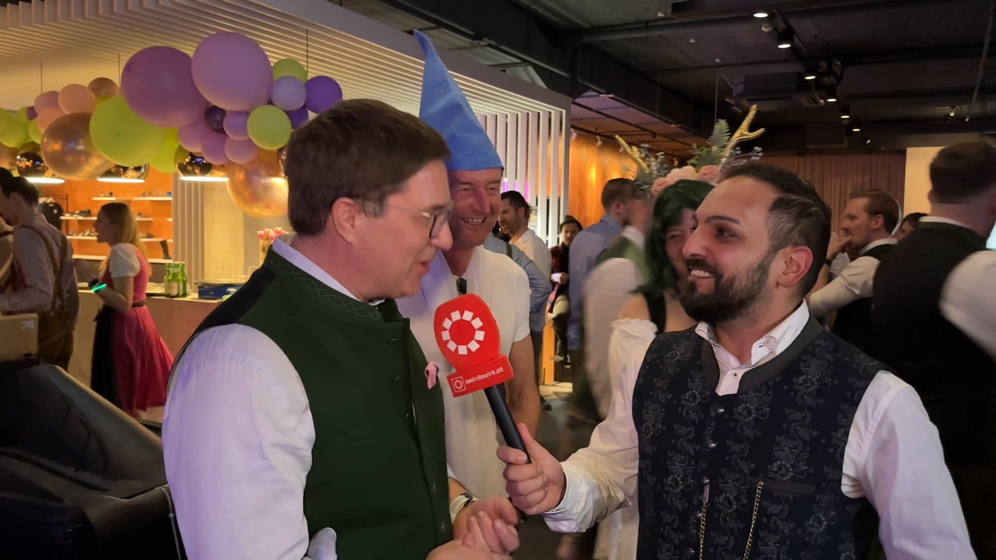 Große Faschingssause in Wels: Der Round Table 6 lud zum "Imma Wüdara ...