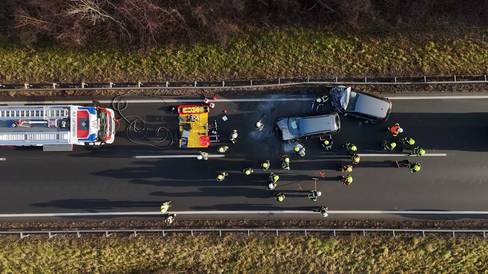 Schwerer Unfall: Drei Verletzte bei Frontalkollision auf B3 - Perg