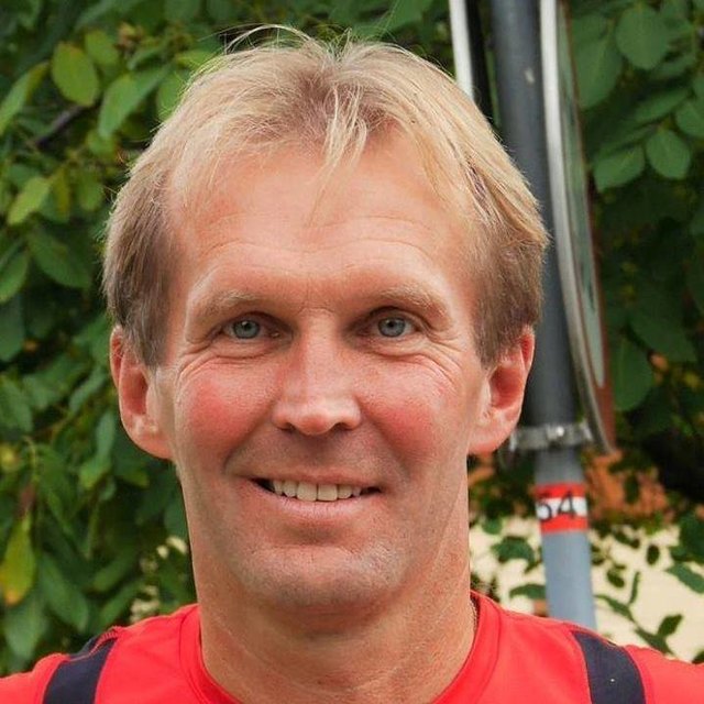 Freude am Laufen trotz Kälte und Wind, das freut auch Opa